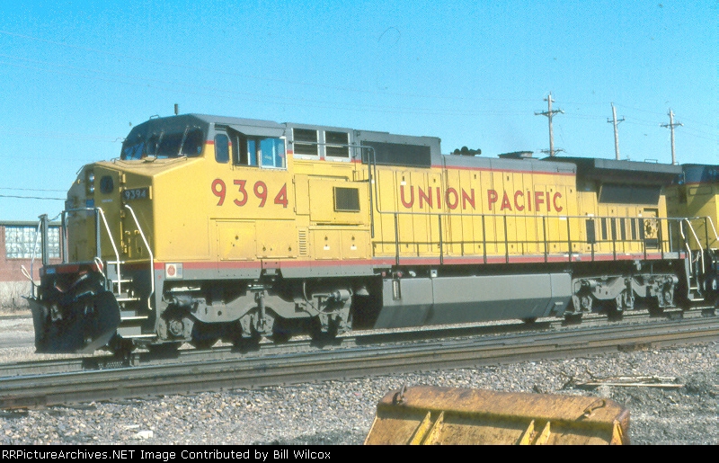 UP C40-8W 9394 at the Grand Avenue westbound home signal
